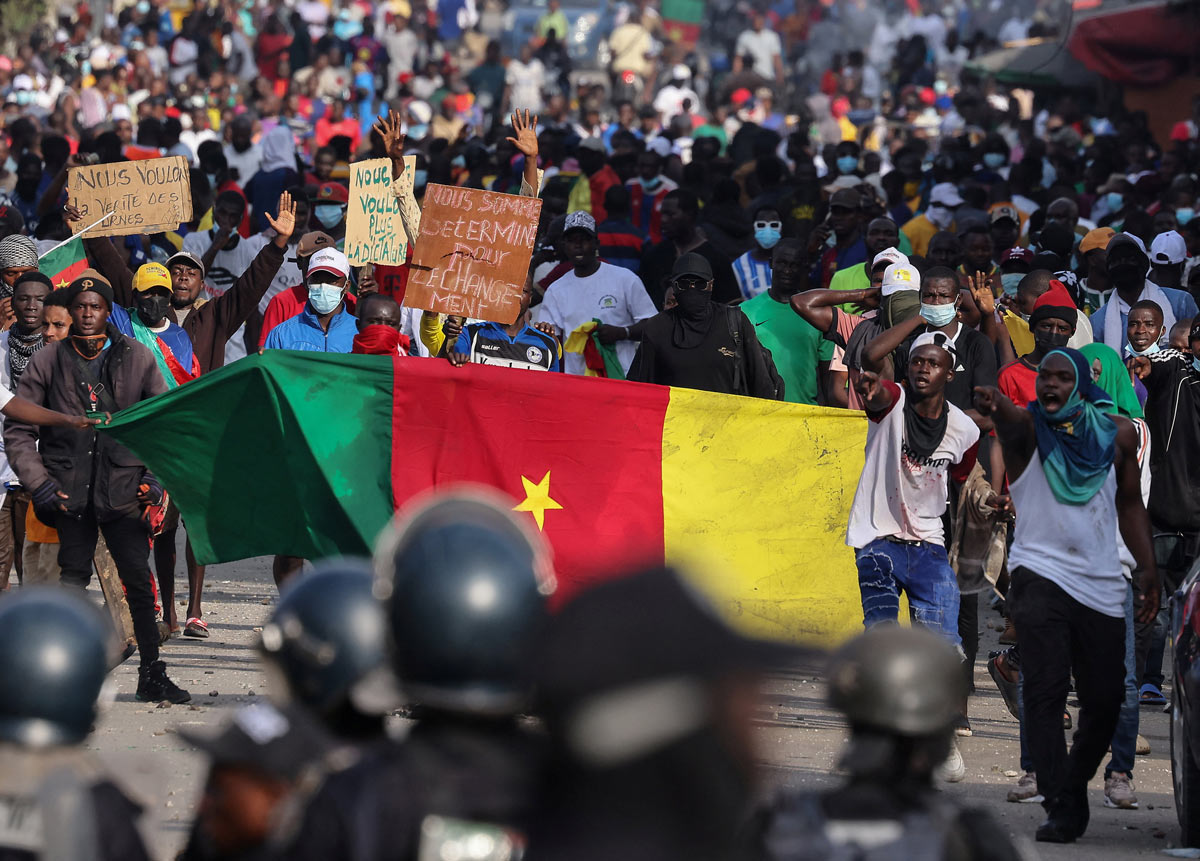 Cameroon: Talking to calm tensions, Cameroon's strategy for def...